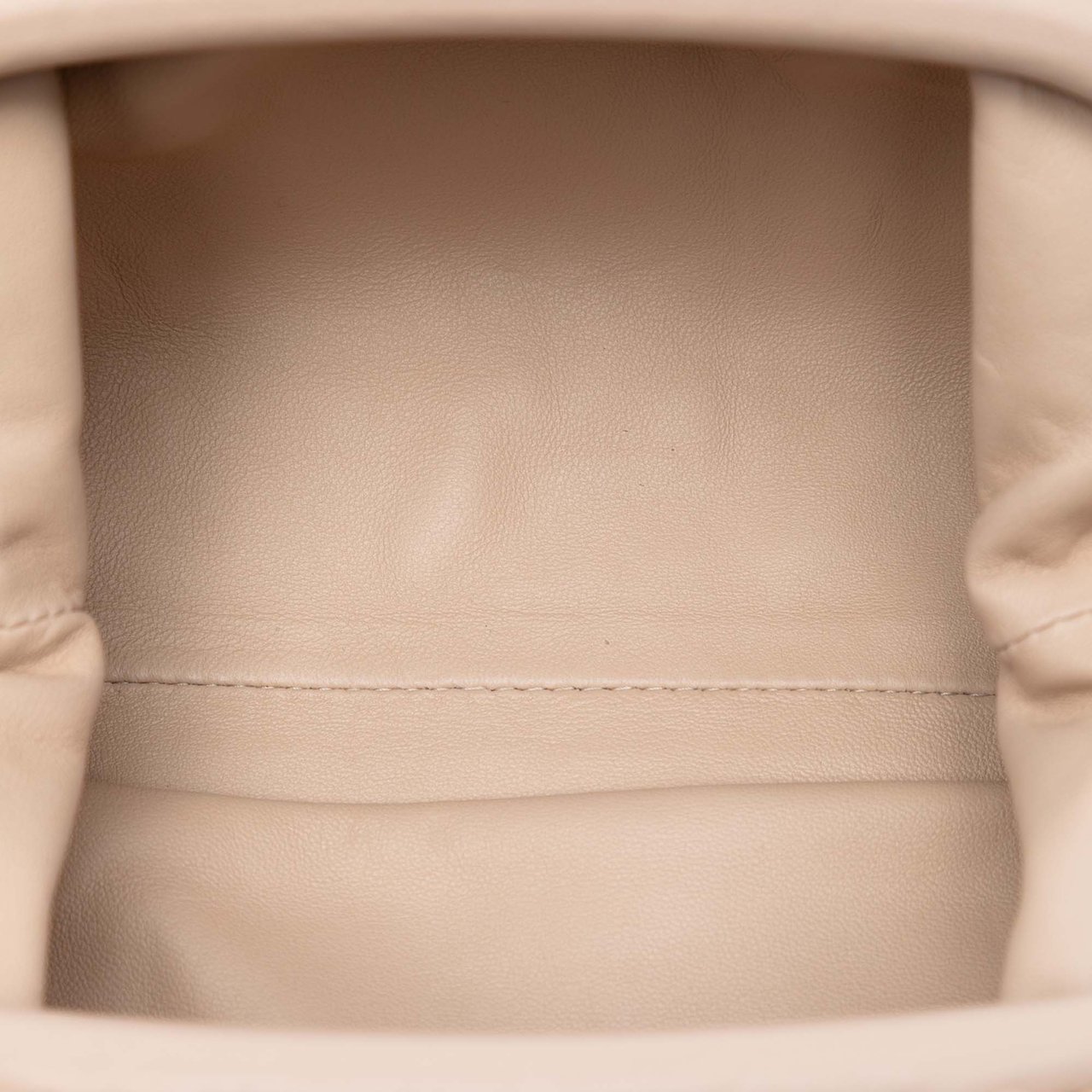 Bottega Veneta Nappa Intrecciato The Mini Pouch Crossbody | Vanaf € 1211,-