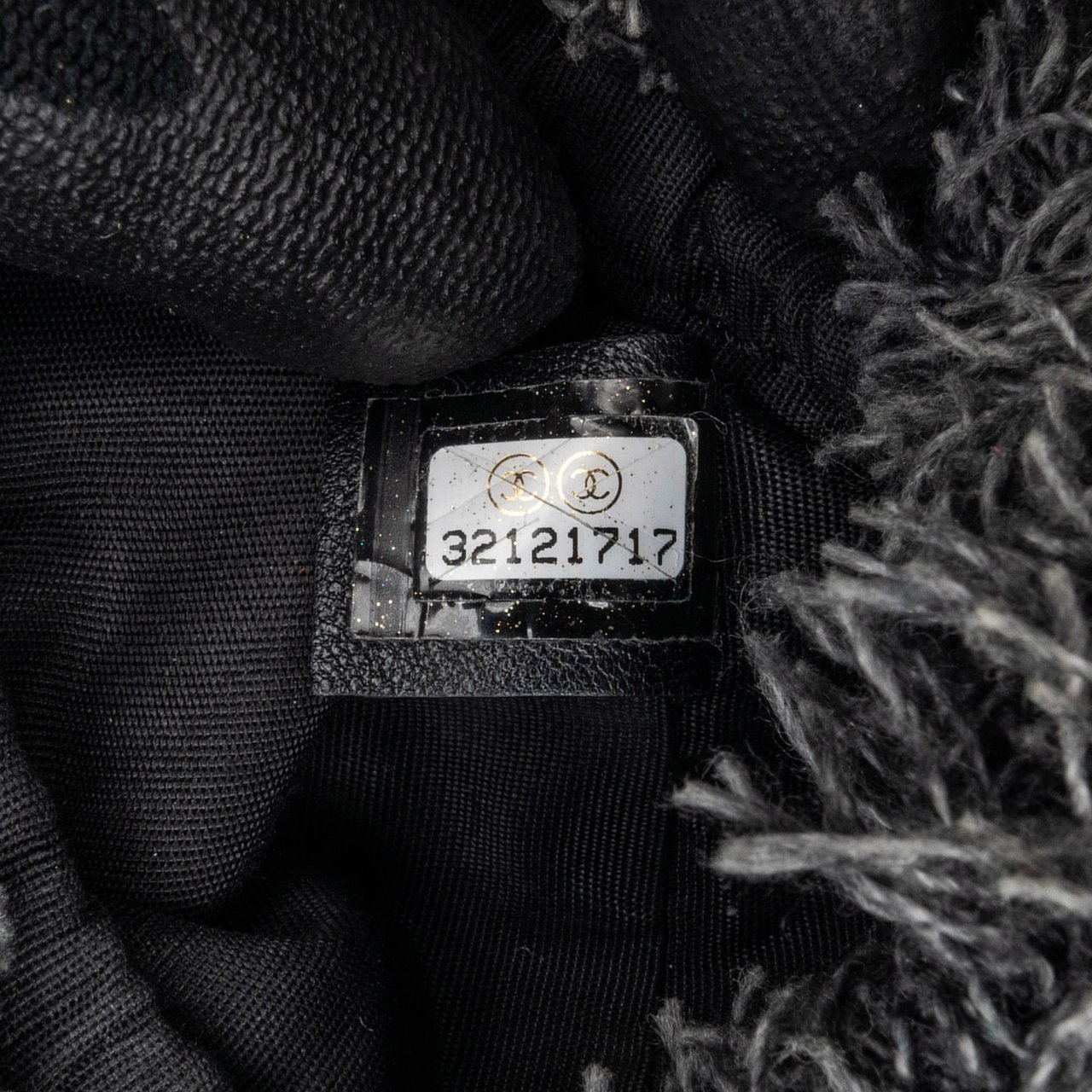 Chanel Mini Denim Mood Bucket with Chain | Vanaf € 1759,-